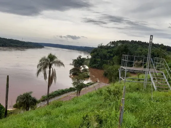 Crecida del Río Paraná: Así está la costanera de Puerto Piray | Stop en ...